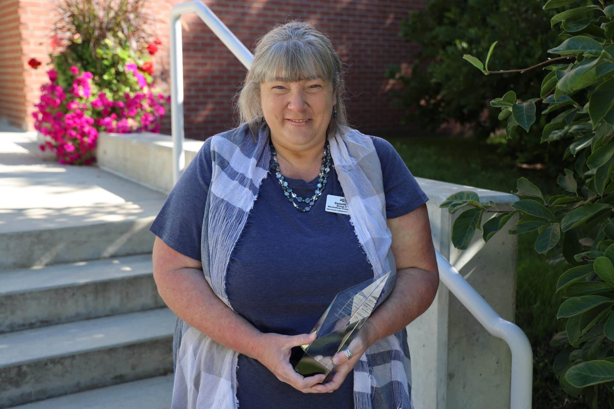 IVCCD Bestows Outstanding Service Awards - Iowa Valley Community ...